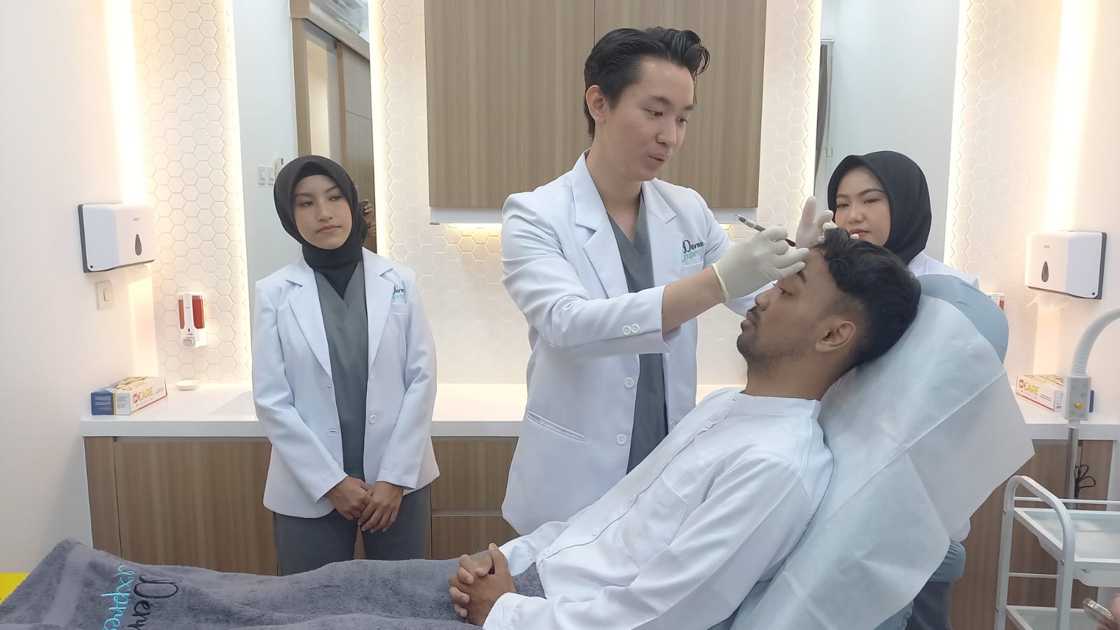Wow! Klinik Estetik Derma Express Kini Telah Hadir di Batam, Dokter ...